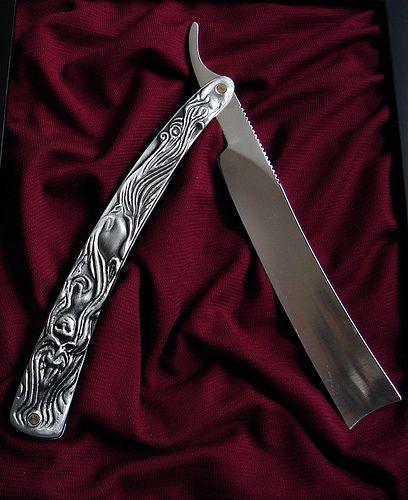 SWEENEY TODD Prop Replica Demon Barber's Straight Razor – Domestic Platypus